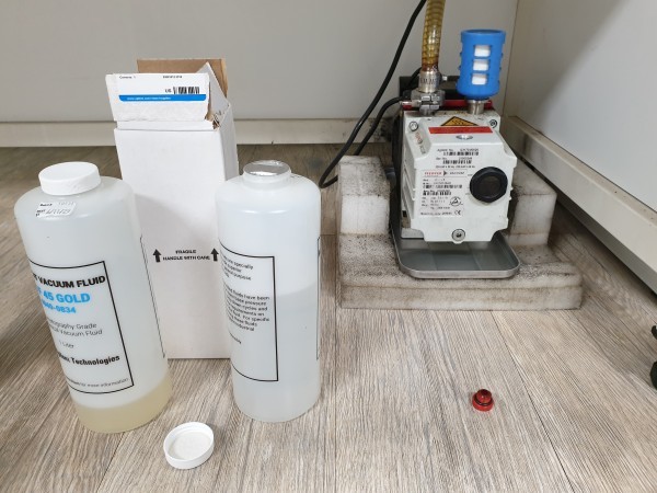 Foreline pump oil 교체주기 도래